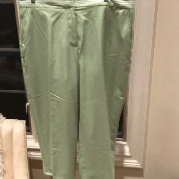 Izod | Pants & Jumpsuits | Pretty Green Capris 0 Polyester | Poshmark